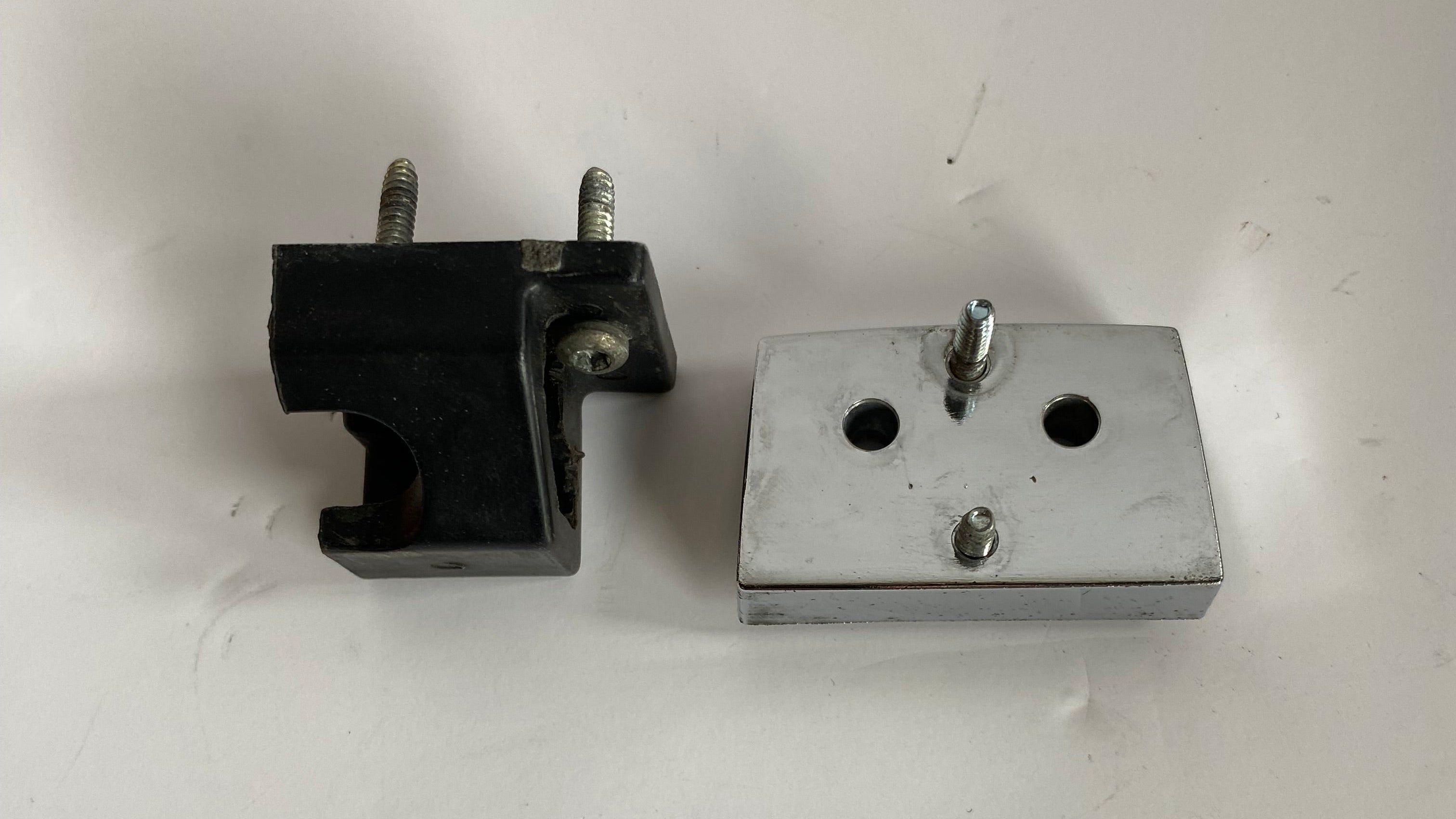 verrouillage sacoche touring Harley Davidson REF OEM 53615-85A & 53616 ...